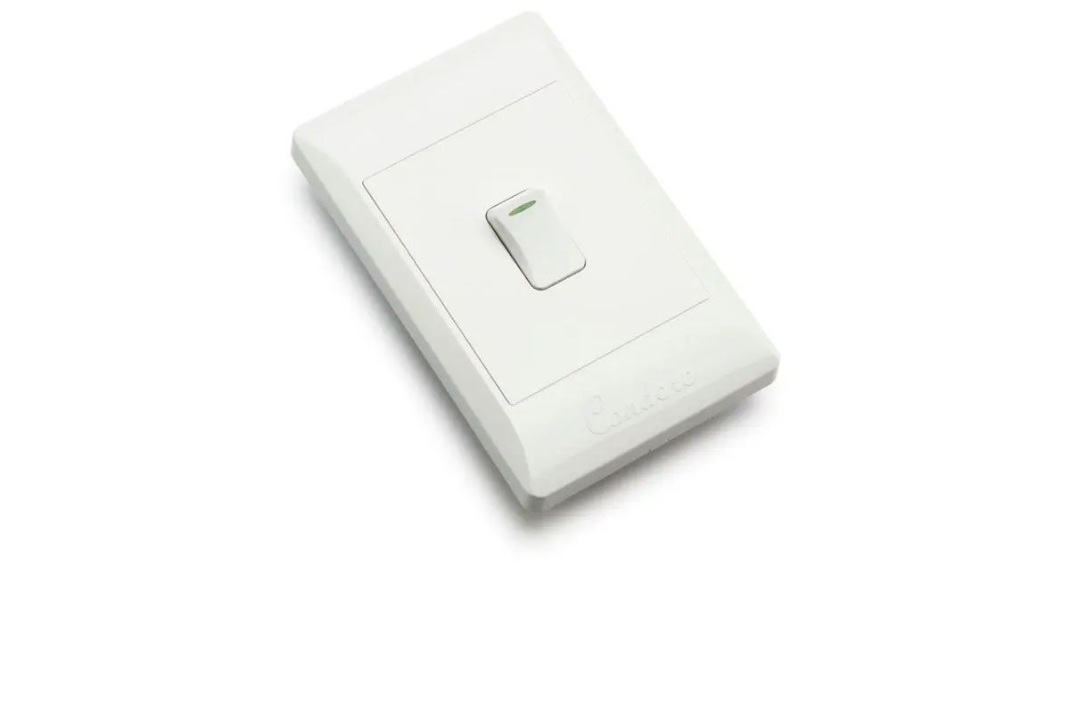 One Lever Light Switch (4 pack) BY WOODLY | Leroy Merlin South Africa