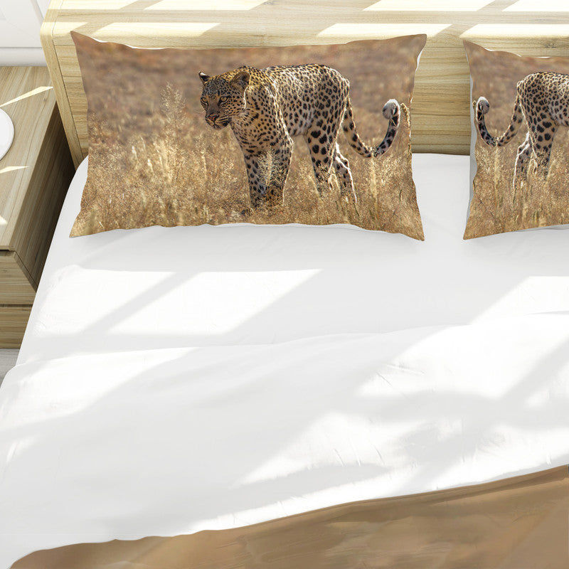 Leopard Luiperd Panthera Pardus Kgalagadi By Fanie Heymans Duvet Cover ...